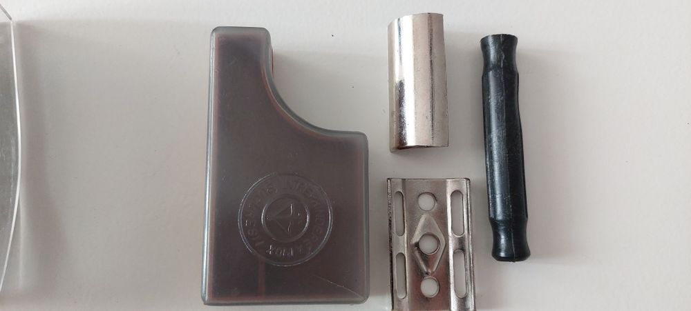 Aparat ras vechi Gillette Scobalteni • OLX.ro