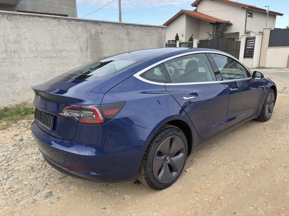 Tesla Model 3 STR+ Craiova • OLX.ro