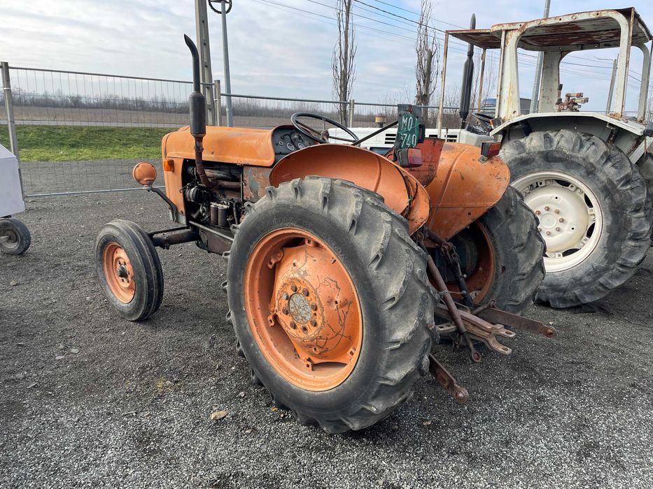 Tractor Fiat 411, 4 pistoane, 45cp, Agrotab Maramures Cicarlau • OLX.ro