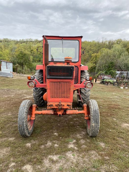 Vand Tractor U650 Romanesti • OLX.ro