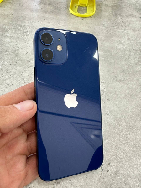 Iphone 12 mini sotiladi