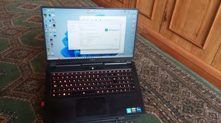 AORUS 17 XE4 Gigabyte