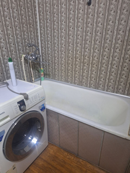Qizlari ijaraga qoyamz institutni oldida