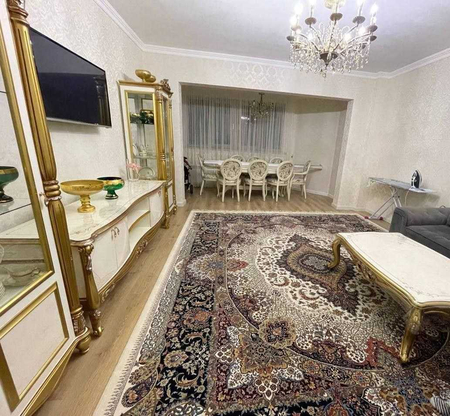 продается 4/3/9
БАНКОВСКИЙ ДОМ
на Ц-6