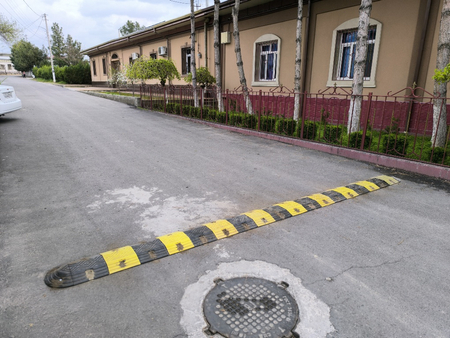 200мингдан 300000мингачан Лежачий полицейский speed bump