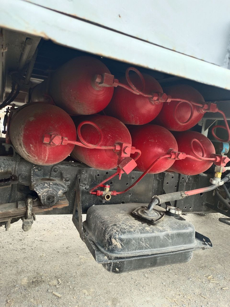 Zil 130  Mator URAL yengi qilingan