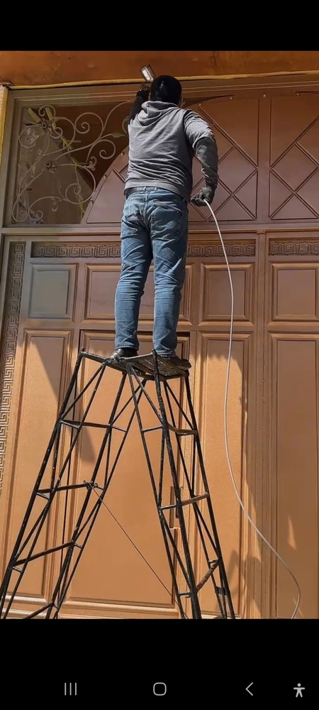 Покраска ворот  и решёток