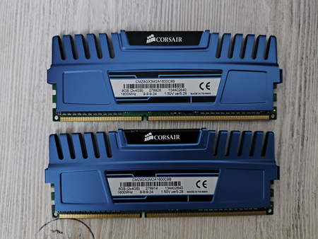 Corsair DDR3 4GB 1600mhz