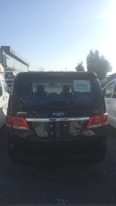 JAC M4 11 minivel