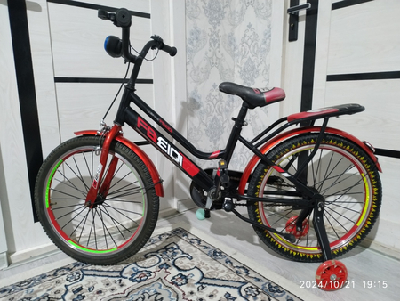 3/6 yoshga zo‘r velosiped sotiladi