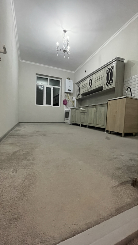 Nazarbek Mevazorda 2 qavatli binoda 2-qavatda, 2 xonali uy.