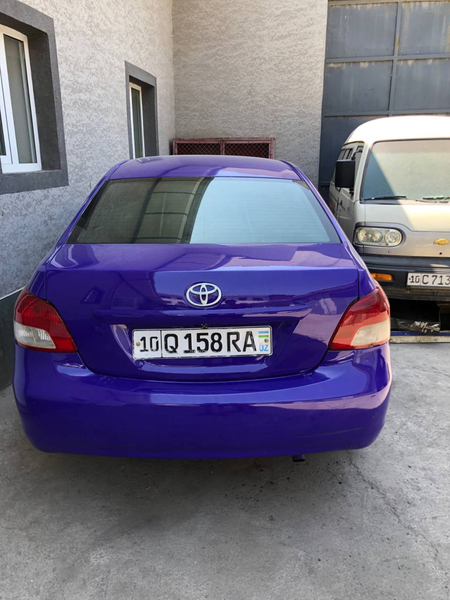 Продается Toyota yaris 2006 года