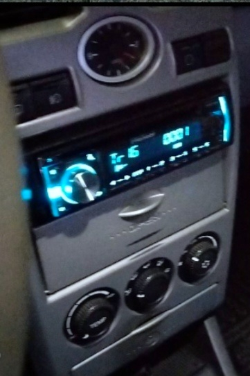 Магнитола Pioneer DEH-X3650UI