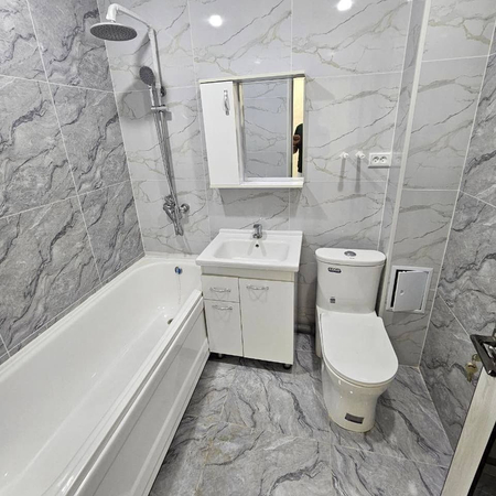 Квартира Срочно Сотилади 
2-хона 4-этаж 65м² кв 
Ор. 5-Мик Карзинка ат