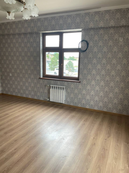 Офис Новостройкада 100м2 Сагбон чорраха