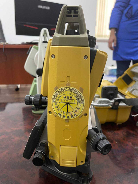 Тахеометр Topcon