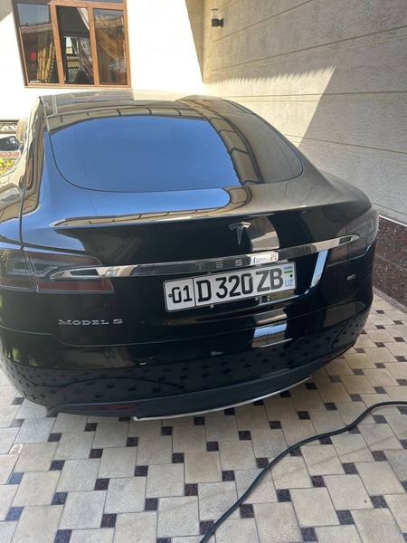 Продается Tesla model S