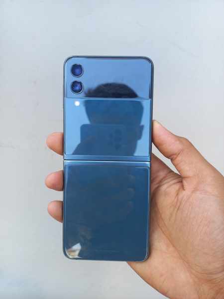 Samsung Galaxy Z flip 3  8/256gb