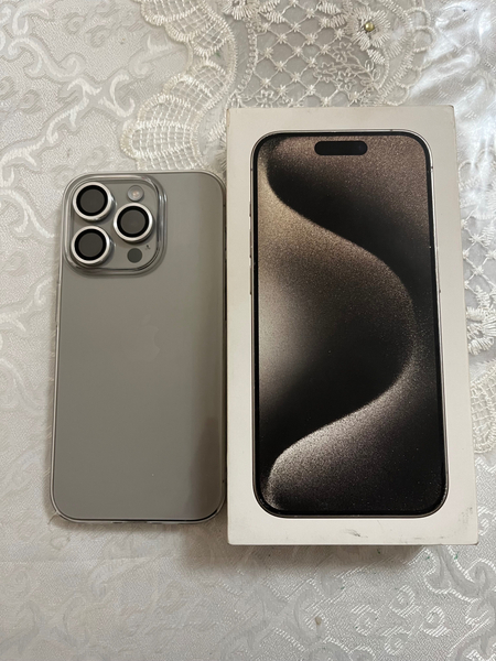 Iphone 15 pro 256 gb yomks 100%