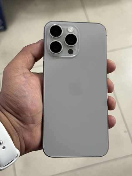 iPhone 15 Pro Max Natural Titanium 100% Yomkost
