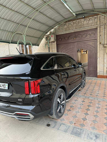 KIA Sorento qora 2023 avgust