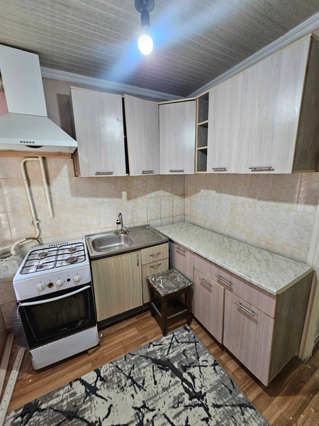 2 xonali 54m² 1-qavat uy sotiladi.