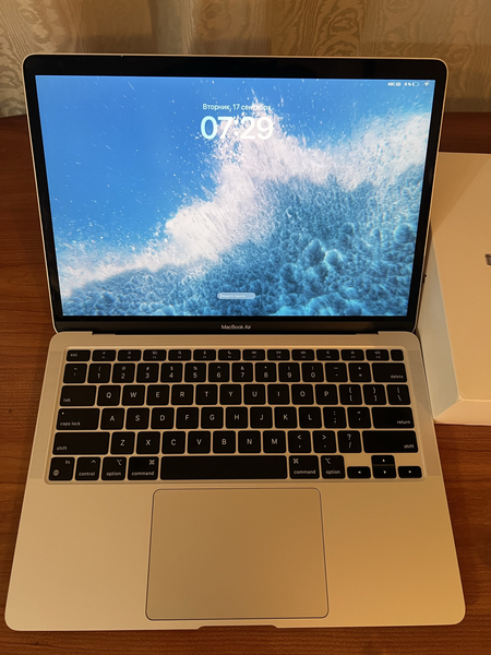 Macbook Air 13 M1 8/256