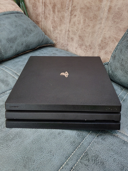 Sony playstation 4 pro 6.72 Goldhen