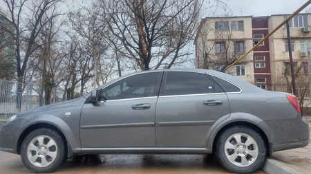 Gentra avtomobili sotiladi !! Yili 2015 yurgan masofasi 180 000