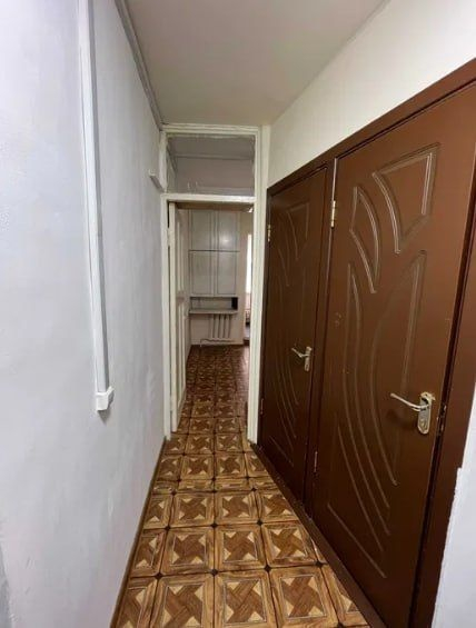 Продаётся Чиланзар 23 квартал 1//4//5 42м2