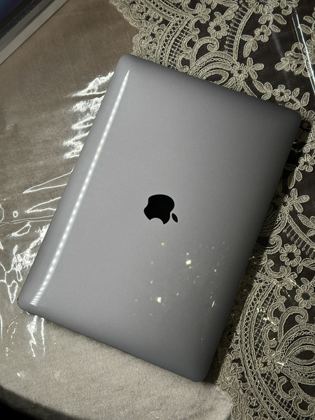 Apple macbook pro m1
