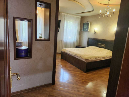 Квартира 1/5/9 Дархан, площадь 52м2, ор-р метро Хамида Алимджана