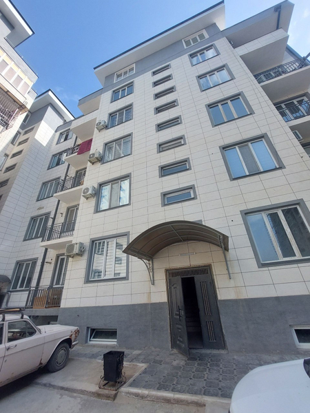 Дом сотилади 75 квадрат вот болган тез ва арзон манзил айрапорт йолида