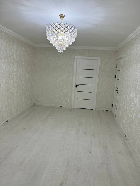 Dom sotladi uchtepa 22.kvartal 4 xona