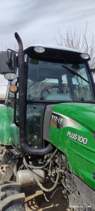 LS100 traktor.2015