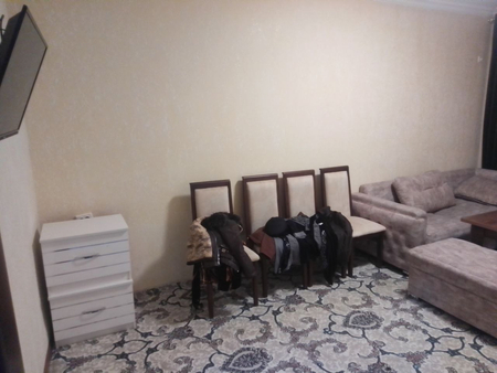 2 xonalik kv srochna ijaraga beriladi
