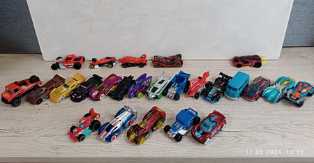 Машинки hotwheels хотвилс оригинал