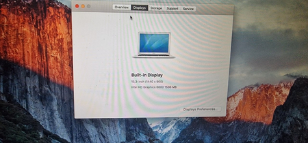 MacBook Air Core i7 operatika 8gb DDR 3 hotira 256gb ssd Graphics 1536