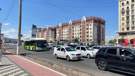Срочно продаётся 1/4/4 на м. Космонавтов (МВД Корзинка)