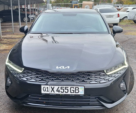 KIA K5 машинаси сотилади