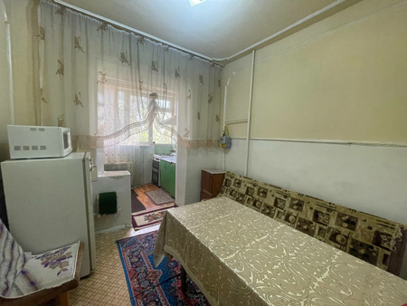 Срочно продаётся 4-х комнатная квартира,переделаная в 5-ть
