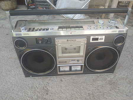 магнитола  Hitachi TRK-8180E