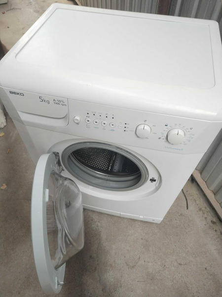 Продам Автомат Indesit 6 кг в отличном состоянии.