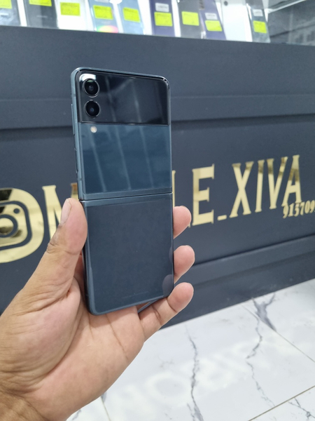 Samsung Zflip 3 256 gb imedan o'tgan 1 simqarta aybi yoq xolati idayal