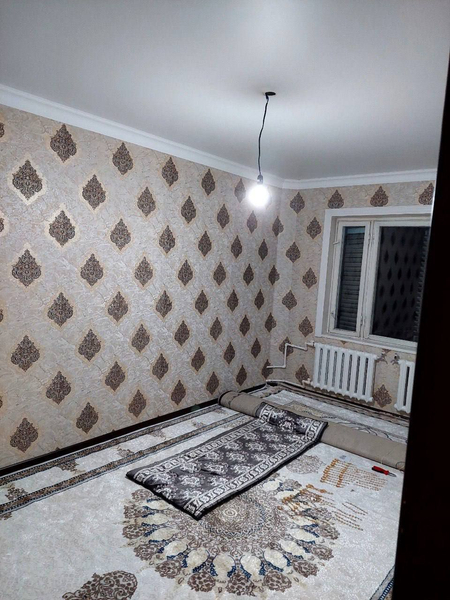 Район: Олмазор тумани
Кўча: Қора Қамиш 2/4
Хоналар сони: 4/5/5
Майдони