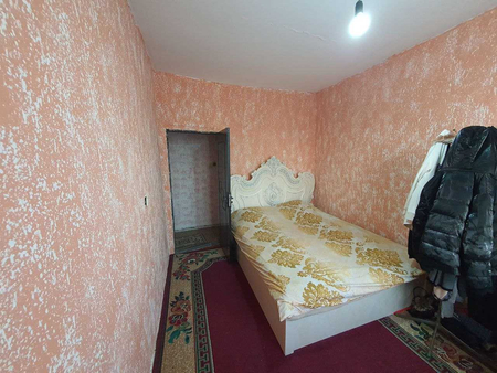 2 хонали уй сотилади  шахар маркази ц2 да
