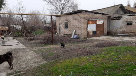 Продаётся дом 10 соток в куйчирчикском районе за поселком Новая жизнь.