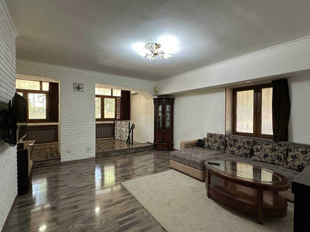 Продается 1 ком.квартира на Ц-4