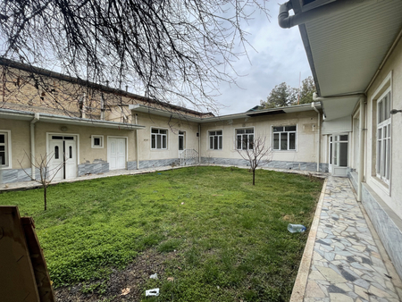 Продам дом в районе карасу-2. Академия. 6-соток.