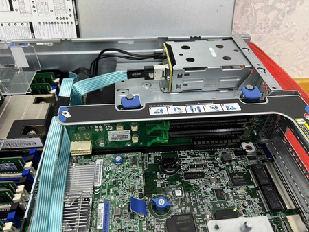HP ProLiant DL380 Gen9 26 SFF Bay 28 ядерный сервер